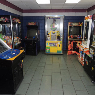 Gallery | Holiday Lanes